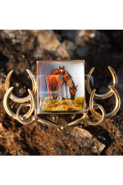 Horse Country Carrot